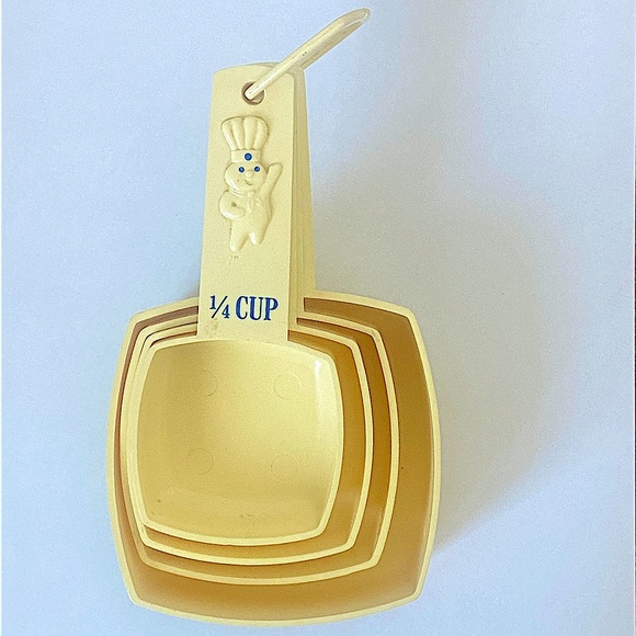 Vintage | Kitchen | Vintage Measuring Cups Pillsbury Doughboy Retro ...